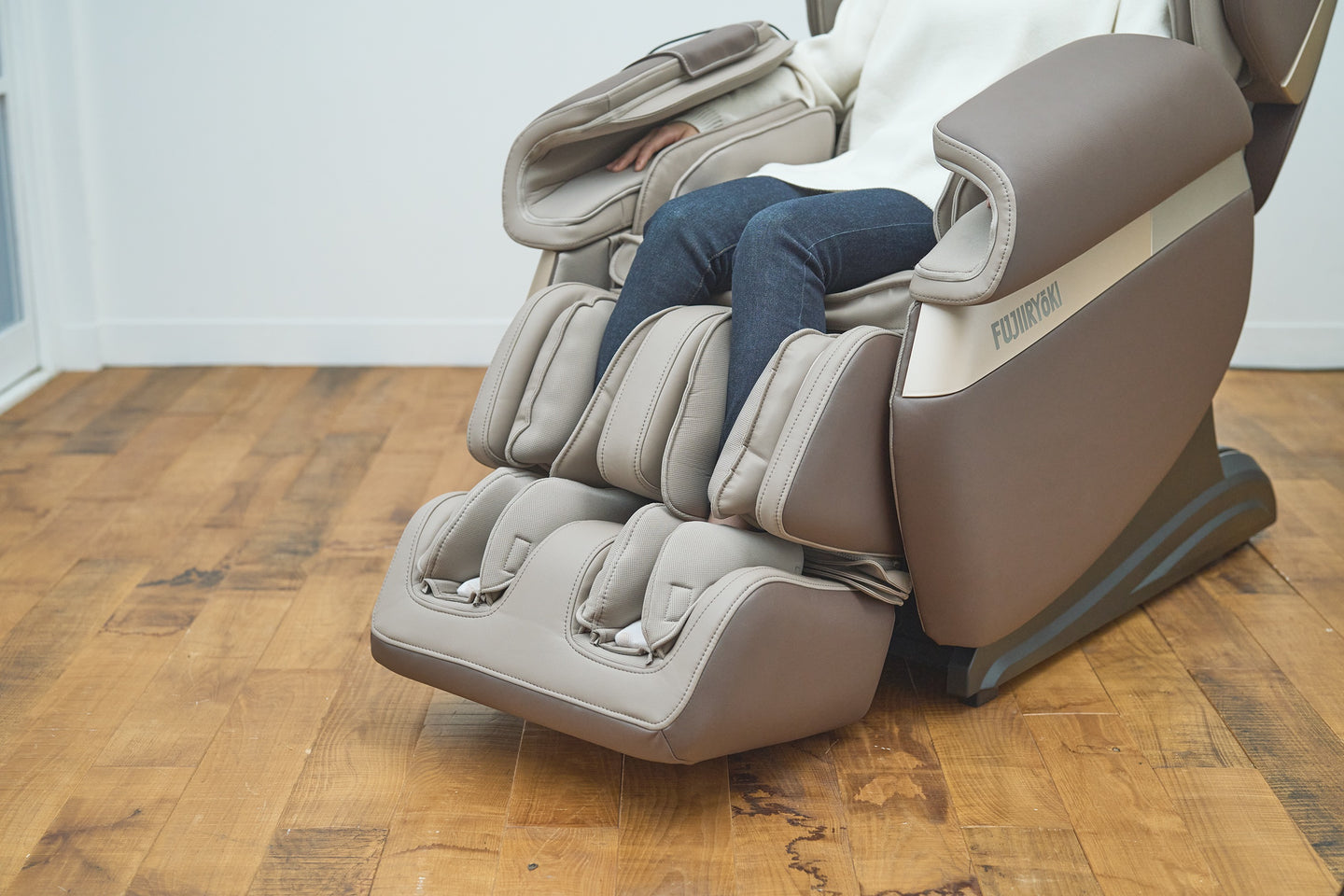 Fujiiryoki Calm Plus+ Massage Chair | Relax for Life